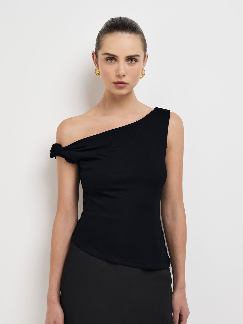 Simmie Top Black | Asymmetrical Top | SHEIKE