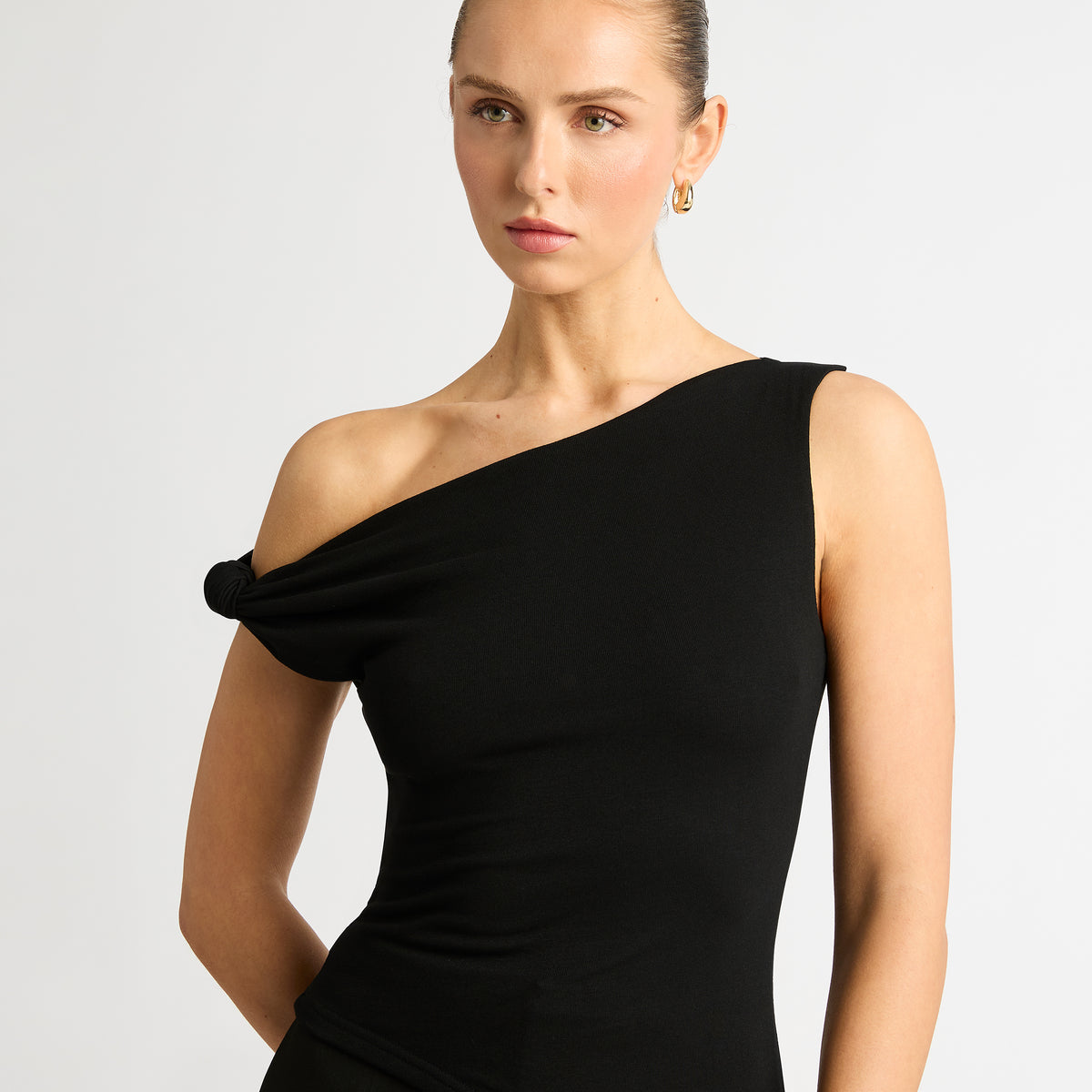 Simmie Top Black | Asymmetrical Top | SHEIKE