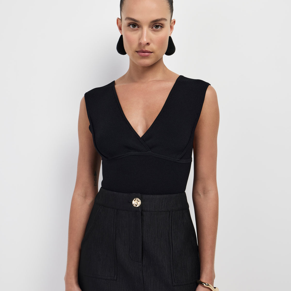 Barcelona Top Black | Knit Top | SHEIKE