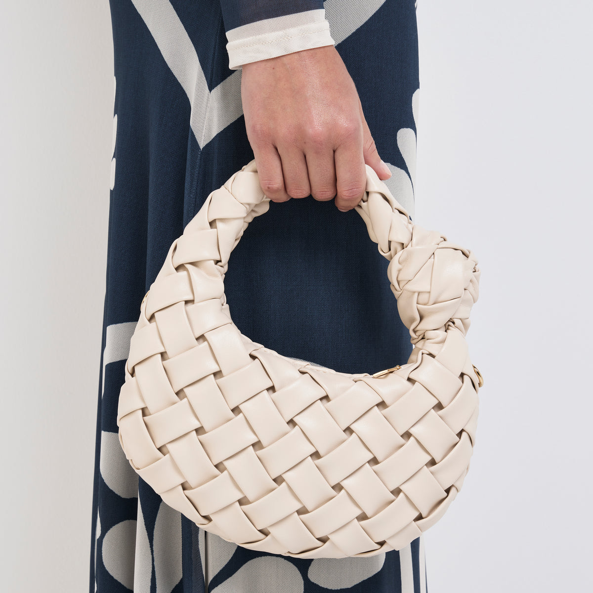 Jinnifer Bag Ecru | Woven PU Bag | SHEIKE