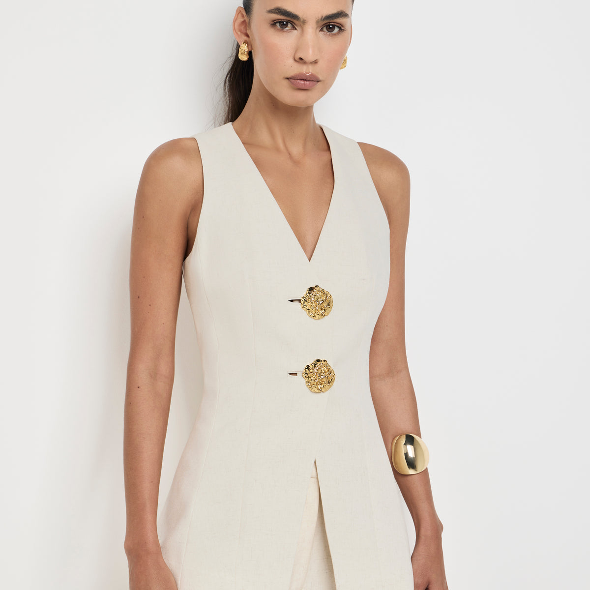 Liaison Vest Ecru | Slim Tailored Vest | SHEIKE