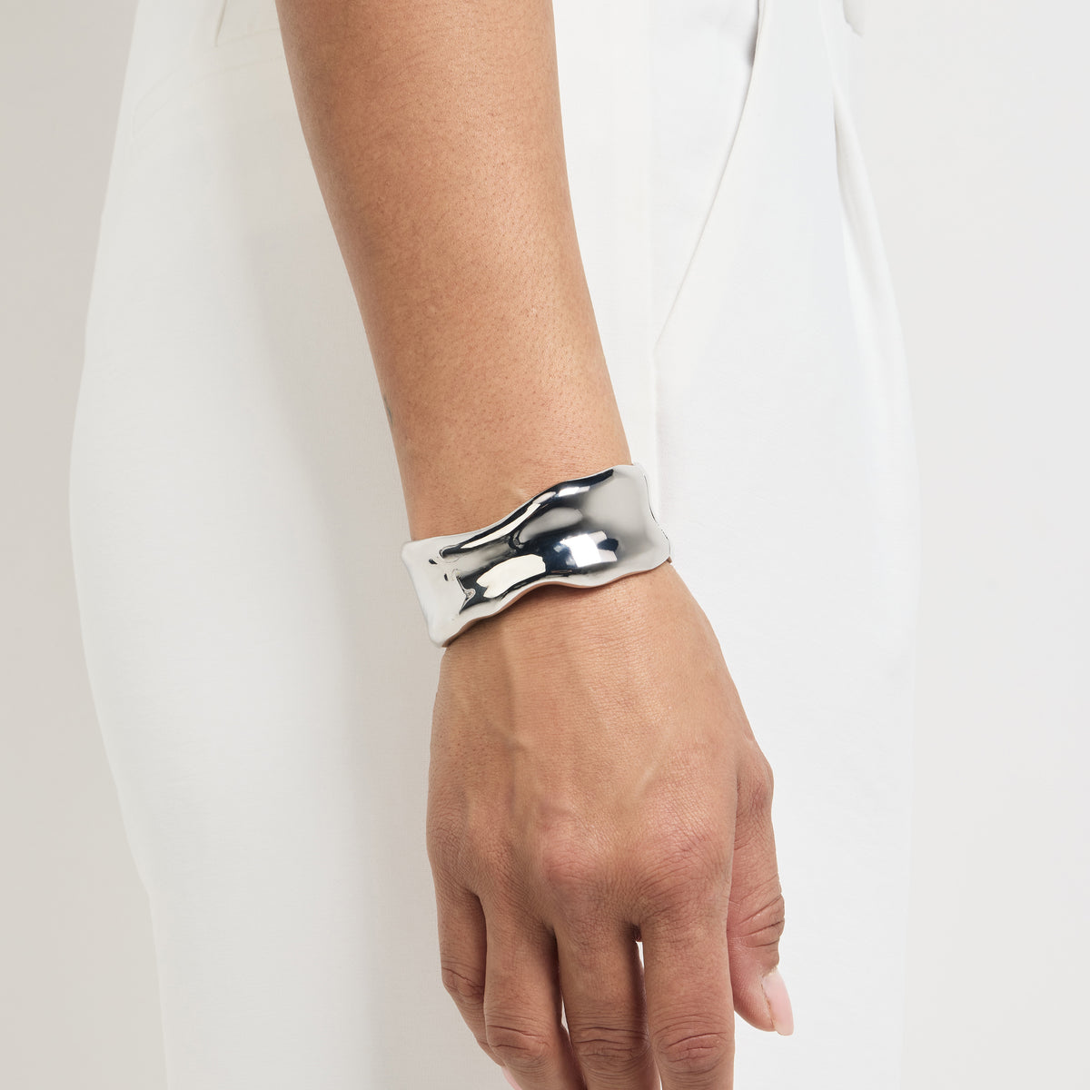 Celyse Bangle Silver | Gold Bracelet | SHEIKE