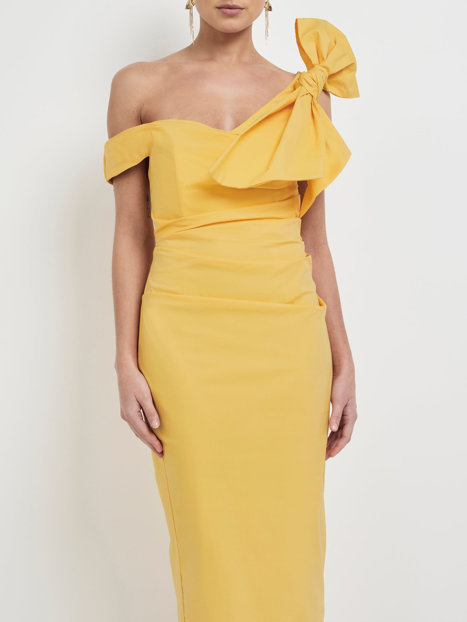 Anais Midi Dress Marigold | Bow Brooch Evening Dress | SHEIKE